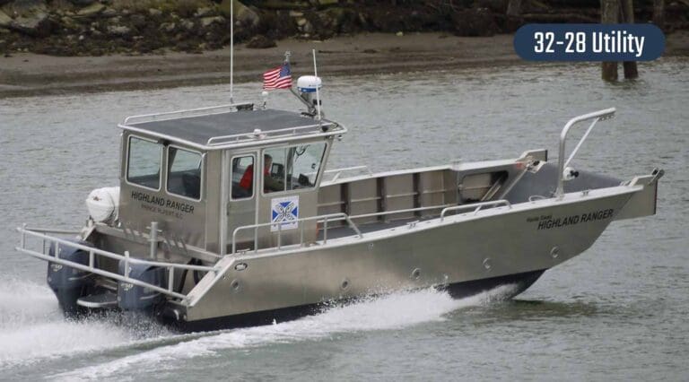 Munson 32' Series / Custom welded aluminum boats.