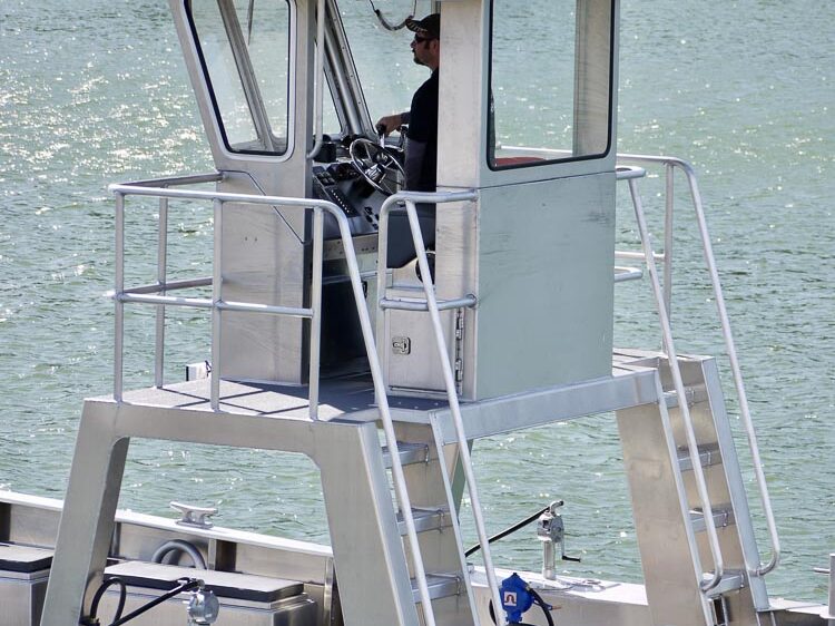 Munson 44' Series / Custom welded aluminum boats.
