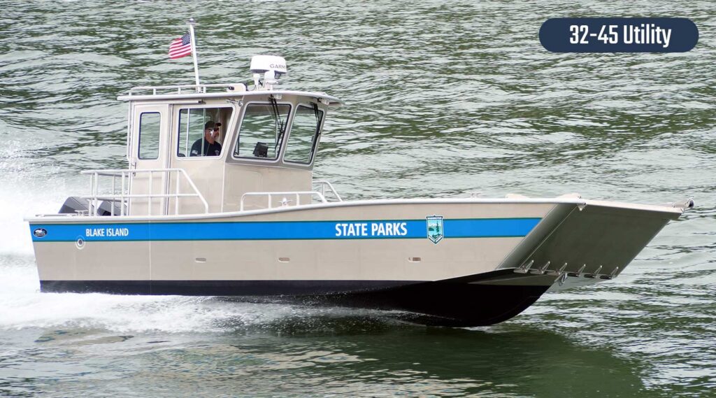 Munson 32' Series / Custom welded aluminum boats.